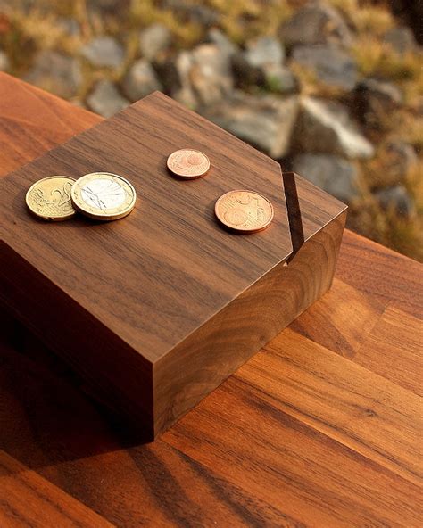 「coin Box」オブジェのように美しい木製の貯金箱北欧風デザインhacoaブランド おしゃれな北欧風木製雑貨・贈り物・名入れギフト