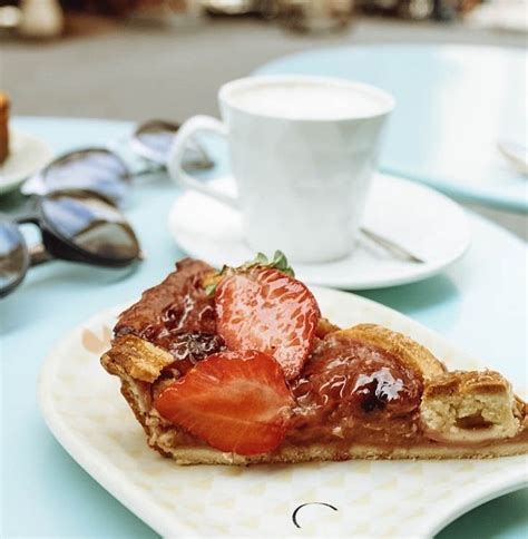 Raspberry Rhubarb Pie French Bakery