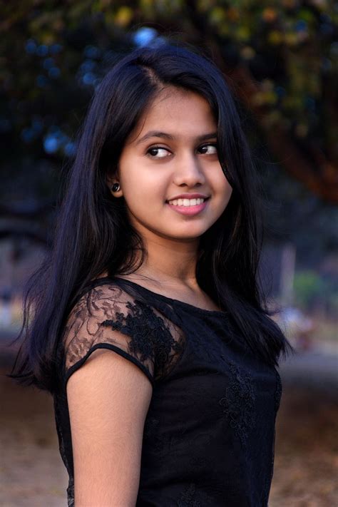 Indian Girl Wallpapers 4k Hd Indian Girl Backgrounds On Wallpaperbat