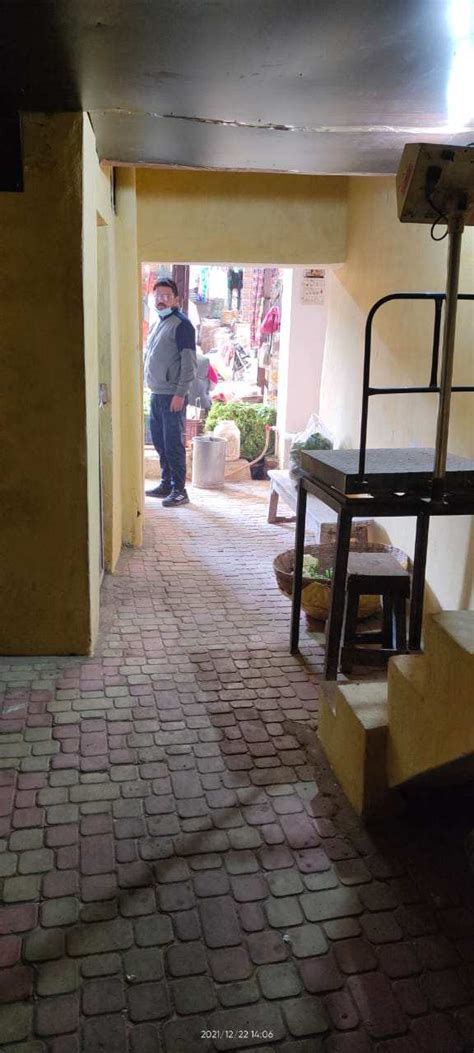Commercial Shop 218 Sqft For Sale In Huzur Rewa Rei1046714