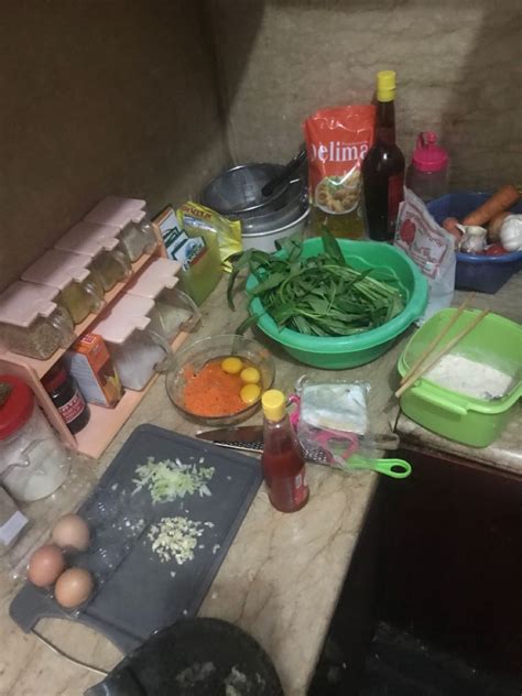 Gambar Memasak Di Dapur Elizabeth Manning