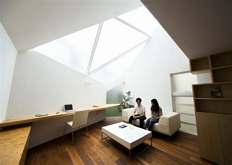 Tokyo House By Atelier Tekuto With Skylight To Frame The Sky
