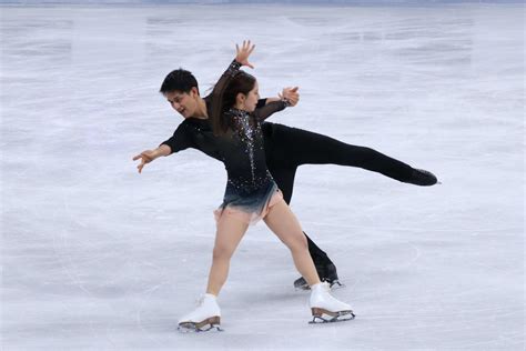 「りくりゅう」三浦璃来、木原龍一組は銀メダル！フリー自己最高を記録し3年連続表彰台 フィギュア写真ニュース 日刊スポーツ