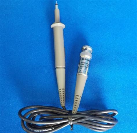Tektronix P2200 200 MHz 1X/10X Passive Probe, 30 Day Warranty, Function ...