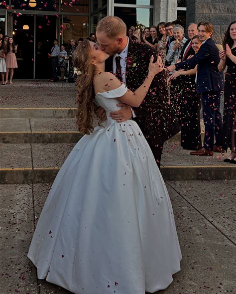 Bethany Robinson Beth Anne Robinson • Instagram Photos And Videos