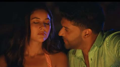 Moon Rise Shehnaaz Gill And Guru Randhawa Set Temperature Soaring In