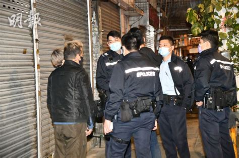 深水埗空置唐樓單位起火 消防爆窗灌救 1023 20201225 港聞 即時新聞 明報新聞網