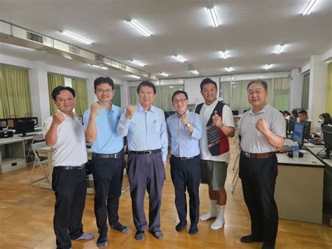 桃園英文菁英盃大賽推廣雙語教學 吸引近千名師生參與