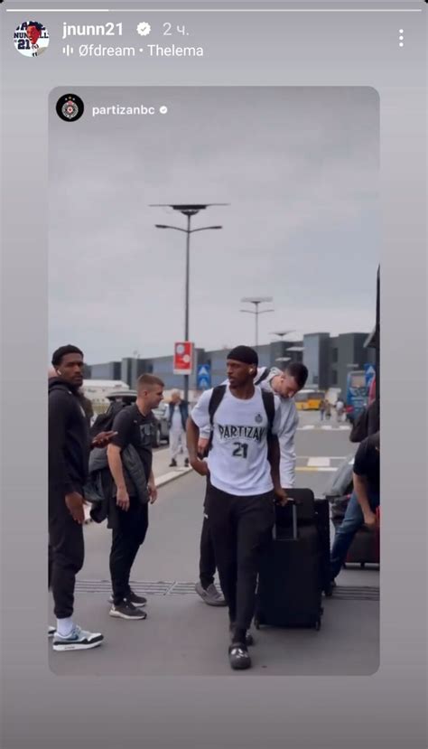 Put Pod Noge Vreme Je Džejms Naneli Spakovao Kofere