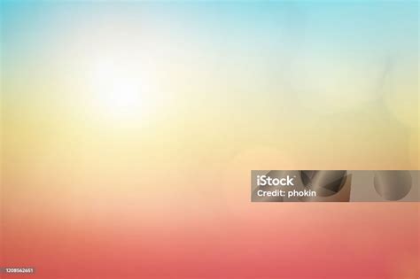 자연스러운 배경 흐림 따뜻한 색상과 밝은 태양 빛 보케 또는 크리스마스 배경 녹색 에너지 하늘 화창한 색상 오렌지 빛 패턴 일반 추상 플레어 저녁 구름 흐리게 낮에 대한