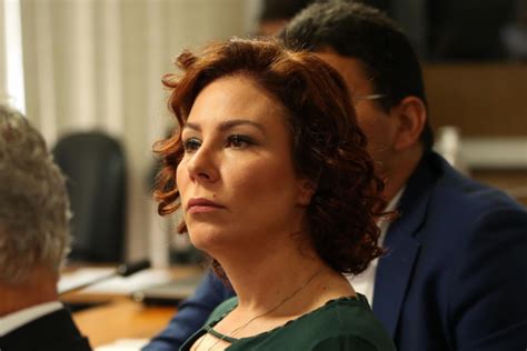 Gilmar Mendes Suspende Porte De Armas De Carla Zambelli E Dá 48 Horas