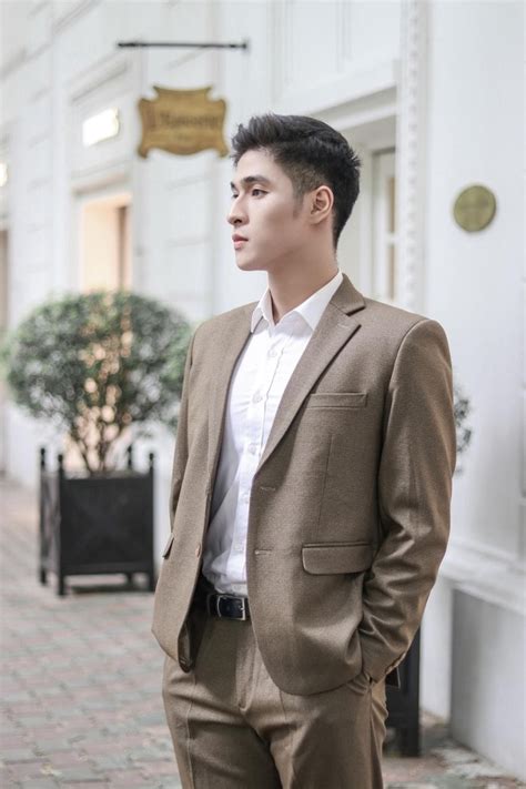 Nam sinh trường Báo gây sốt với bức ảnh thuyết trình