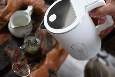 開箱。sansui山水 17l不鏽鋼智能溫控電茶壺、七段智能控溫、雙層防燙、防乾燒自動加熱設計、快煮壺！ 快樂的過每一天