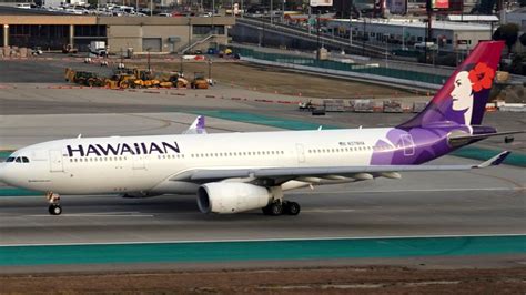 Eleven People Seriously Injured After Turbulence On Hawaiian Airlines