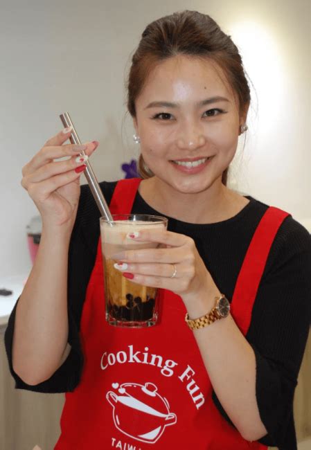 台北料理體驗diy Cooking Fun 暖心廚房 台灣傳統美食｜小籠包、麻油香菇雞麵線、涼拌干絲、珍珠奶茶 Kkday