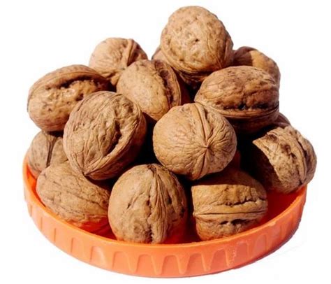 Whole Organic Kashmiri Kagzi Walnut At ₹ 300kg Organic Walnuts In