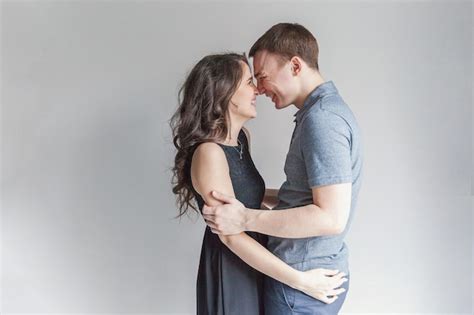 Romántica Pareja Sexy Enamorada Pasando Un Buen Rato Juntos Mujer Joven