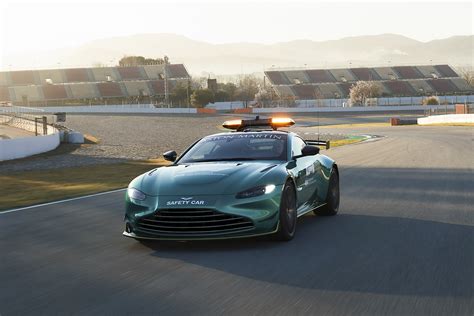 Aston Martin F1 Safety Car Medical Car 4