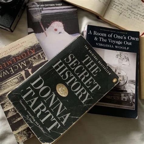 Pin On Books ̣̩⋆̩☽⋆゜ The Secret History Books Book Aesthetic