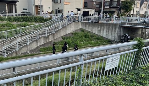【仮面ライダーガッチャード】ガッチャードの撮影現場が目撃される！東京の石神井川で撮影中？目は矢印？