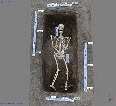 Sfm Photogrammetric Field Methods For Historic Burial Excavations The