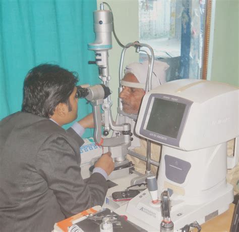 Slitlamp Biomicroscopy Eye Checkups At Best Price In Kushinagar