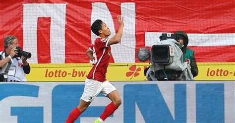 유럽파 한국선수 중 유일 프라이부르크 정우영 우승 기회 잡았다