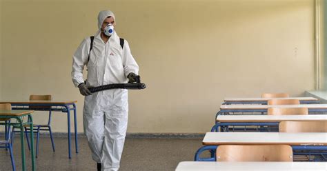 «Σαρωτική καθαριότητα και απολύμανση σε Δημοτικά Γυμνάσια και Λύκεια από τον Δήμο Αθηναίων