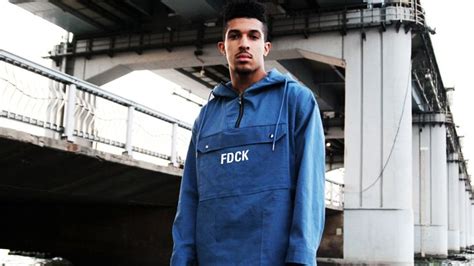 플레이어 파이브데크 룩북 스트릿 스트릿패션 Streetfashion 데일리룩 패션 코디 스타일 Ootd 오오티디 추천 좋아요 공유 추천 커플