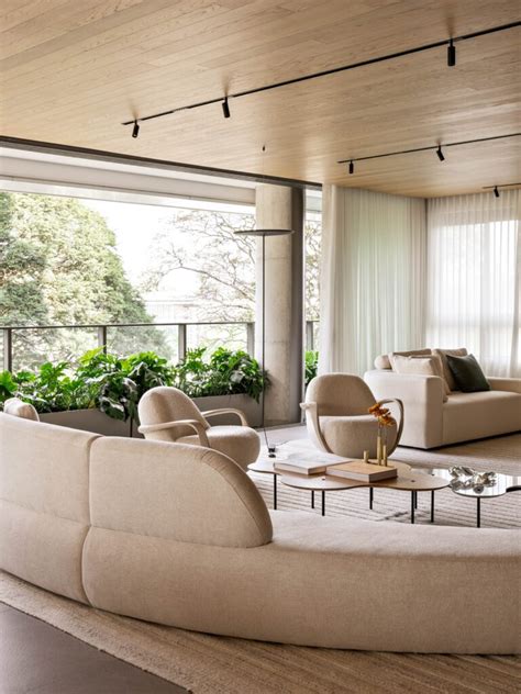 Constructivism Vs Deconstructivism Architecture Key Differences And Influences Explained