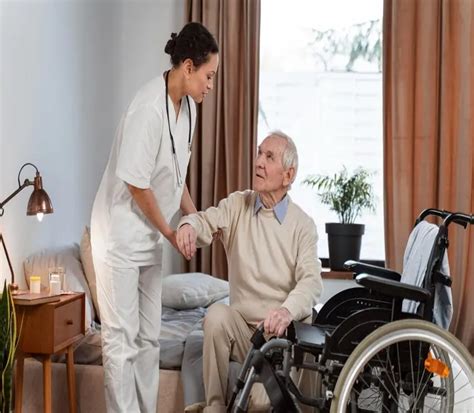 The Benefits Of Hiring A Home Care Assistant