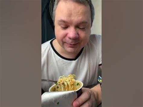 Лапша Роллтон с характером! С креветками и куриными крылышками - YouTube