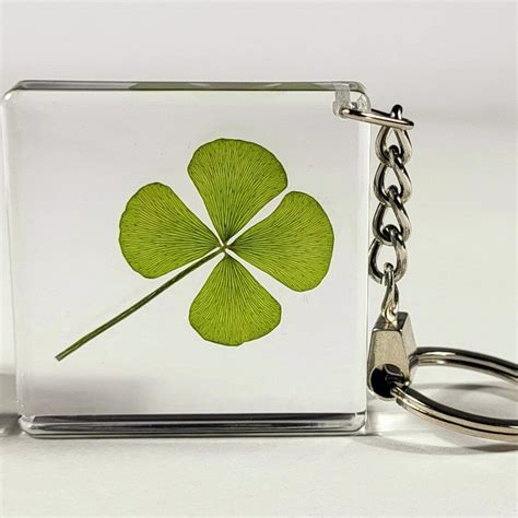 Queen Of Tears Clover Keychain Etsy