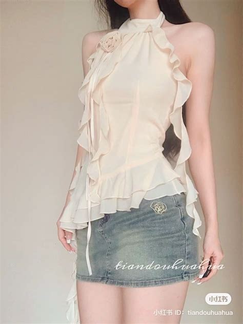 Outfits With Top With Ruffles Tops With A Ruffle Ruffle Shirt Outfit