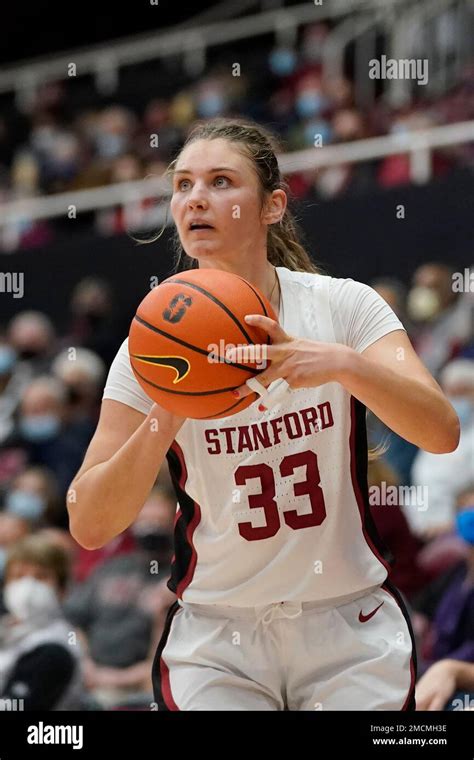 Stanford Guard Hannah Jump 33 Against Pacific During An Ncaa College