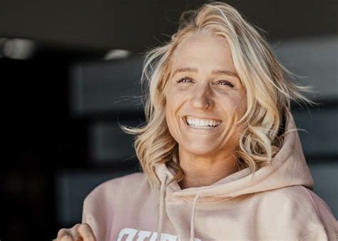 Crossfit Athlete Kels Kiel In Two Piece Workout Gear Shares A Lil Training Dump