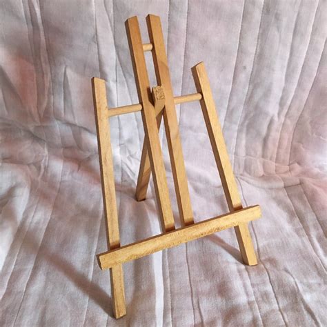 Art Canvas Stand On Carousell