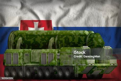 슬로바키아의 국기 배경에 녹색 픽셀 위장의 대륙간 탄도 미사일 3 차원 일러스트 레이 션 0명에 대한 스톡 사진 및 기타 이미지 0명 군사 기 Istock