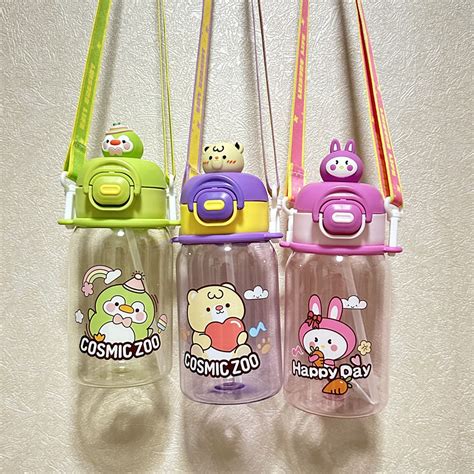 กระติกน้ำเด็กพกพา หลอดเด้ง 680ml ขวดน้ำลายการ์ตูน มีสายสะพาย Bpa Free Water Bottle