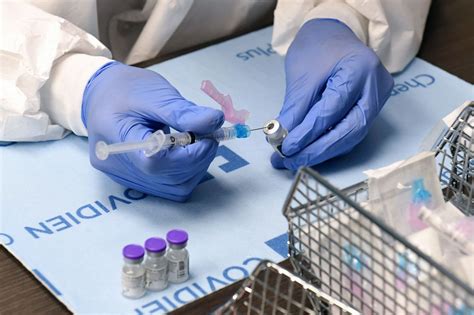 Pfizer Vaccine Vials May Come With Extra Doses Fda Advises On Usage