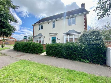 4 Bed Detached House For Sale In Churchfields Avenue Stanway
