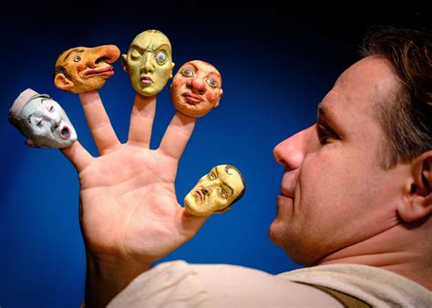 Tim Schreiber D Hraje Šestka Táhne Světem Mandava Jazz