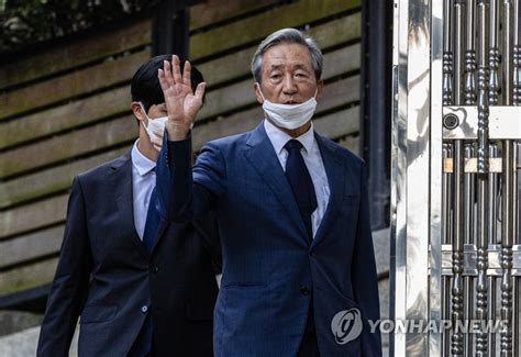 청운동서 고 변중석 여사 15주기 제사정몽준·정의선 참석 나무뉴스