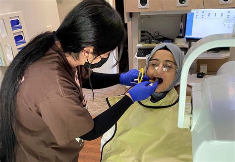 Young Afghan Women Complete Dental Assistant Training With The Irc The Irc