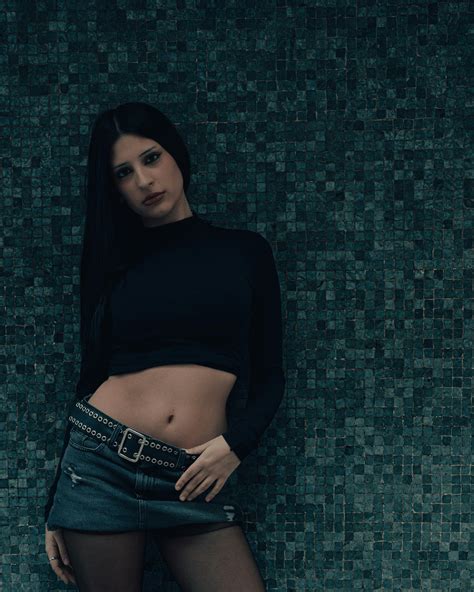 Telegraphmodel Photos Download The Best Free Telegraphmodel Stock