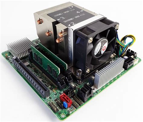 ASRock Sorprende Con Su Placa Base Mini ITX Con Socket LGA 3647