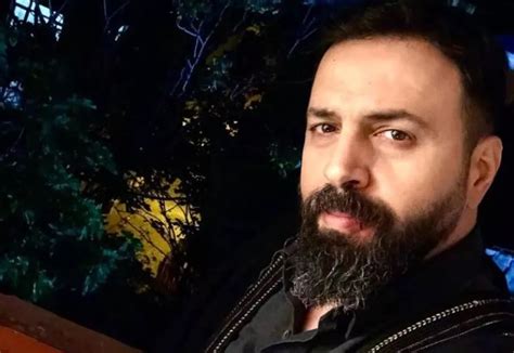 تيم حسن ينشر صوراً برفقة زوجته من حفل تخرج ابنه وهذه رسالته له مجلة سيدتي