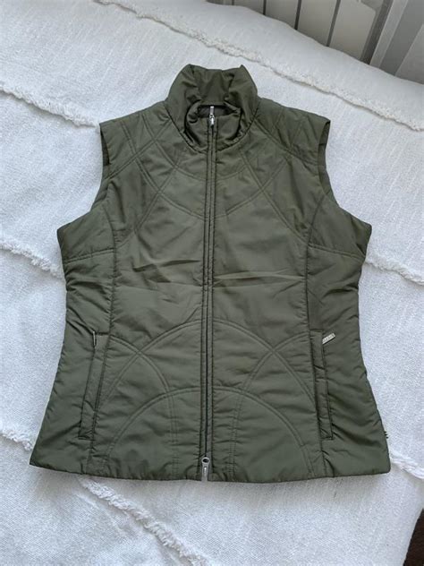 Жилетка — ціна 350 грн у каталозі Жилетки Купити жіночі речі за доступною ціною на Шафі