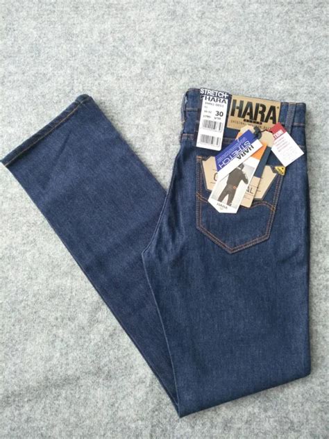 Hara Jeans กางเกงยีนส์ ทรงกระบอก ผ้ายืด สีบลูยีนส์ ราคาป้าย 1790 บาท