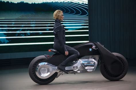 Bmw Unveils Self Balancing Concept Motorcycle Unveiled That Stays